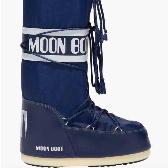 Moon Boot | Shoes | Navy Blue Moon Boots Imported Icon Nylon Unisex ...